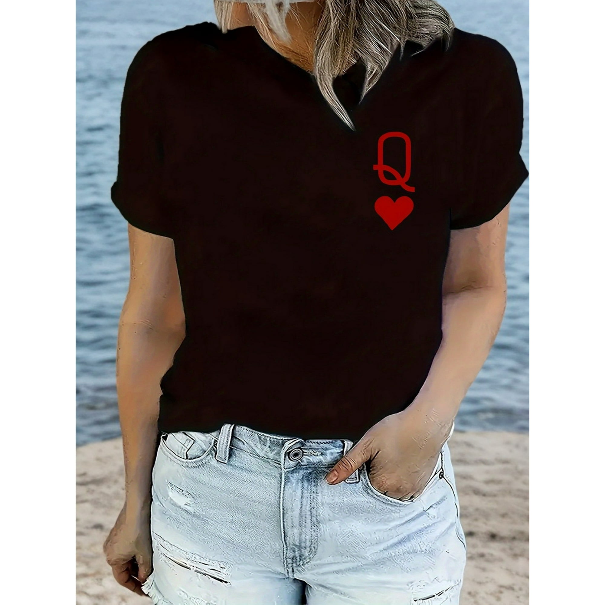 Click here for Generic Medium Stretch Queen Of Hearts Graphic Pri... prices