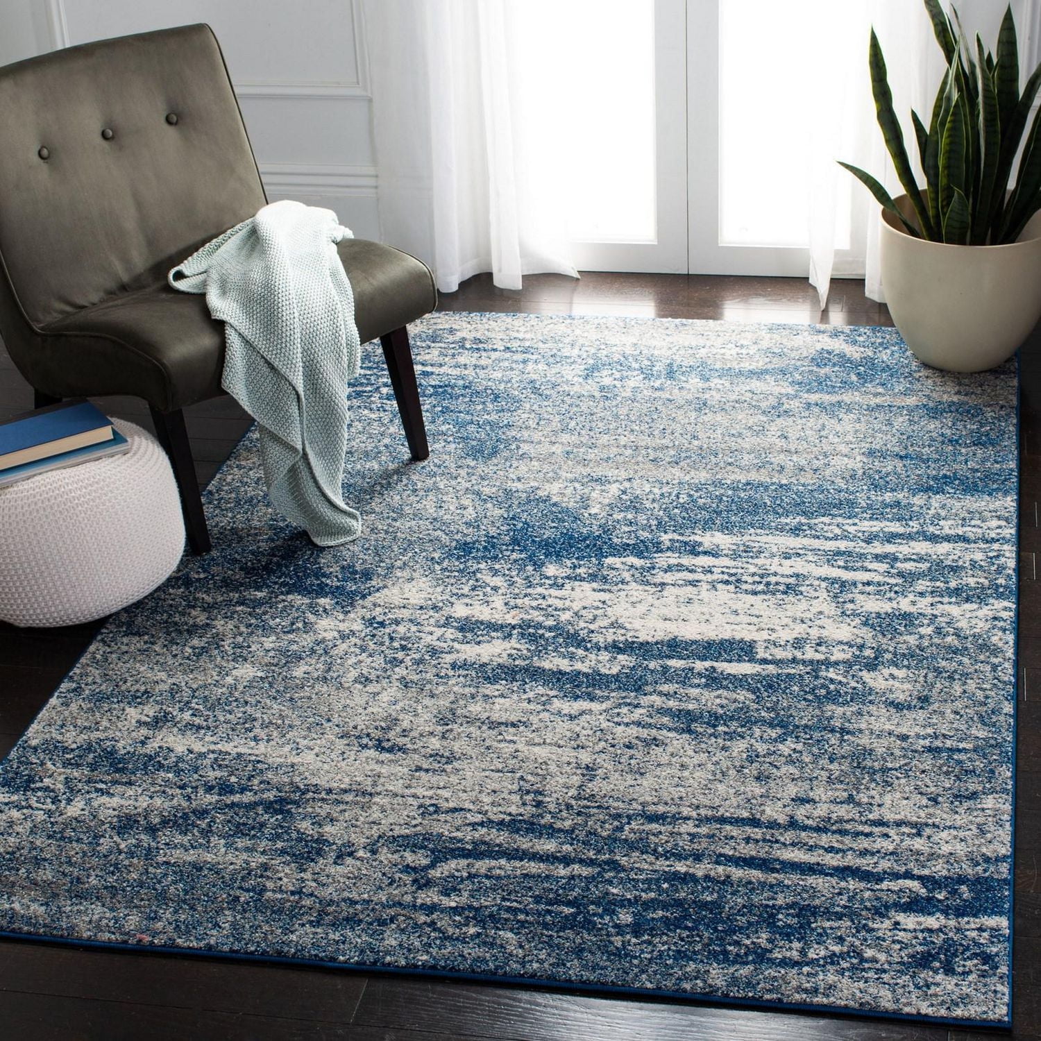 Click here for Safavieh Evoke Frosina Abstract Area Rug 51 X 76 prices