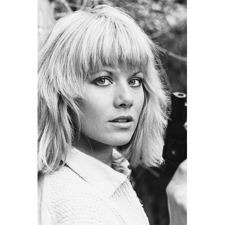 Glynis Barber in Dempsey & Makepeace 24x36 Poster - Walmart.com