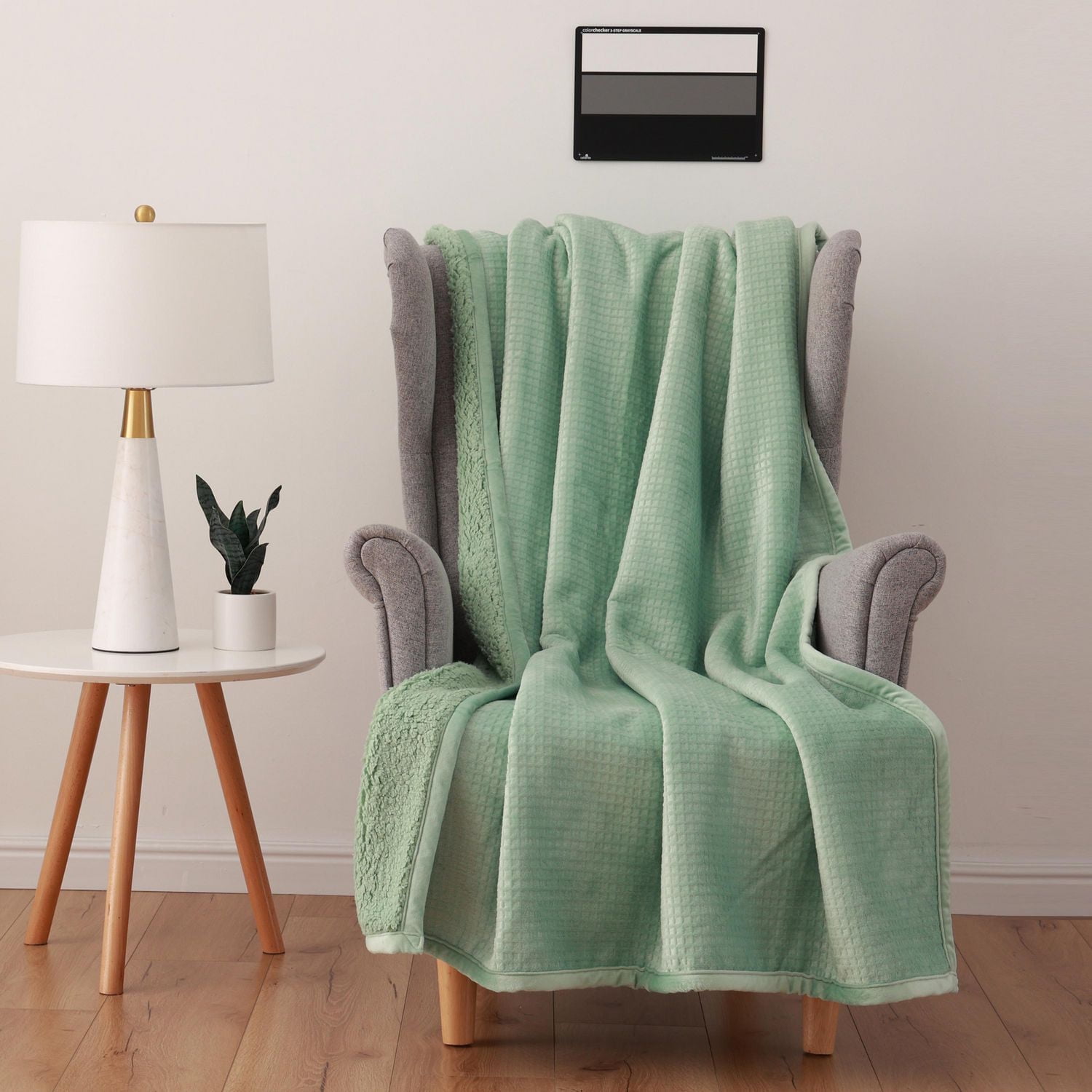 Click here for Hometrends Oversized Plush Throw Other prices
