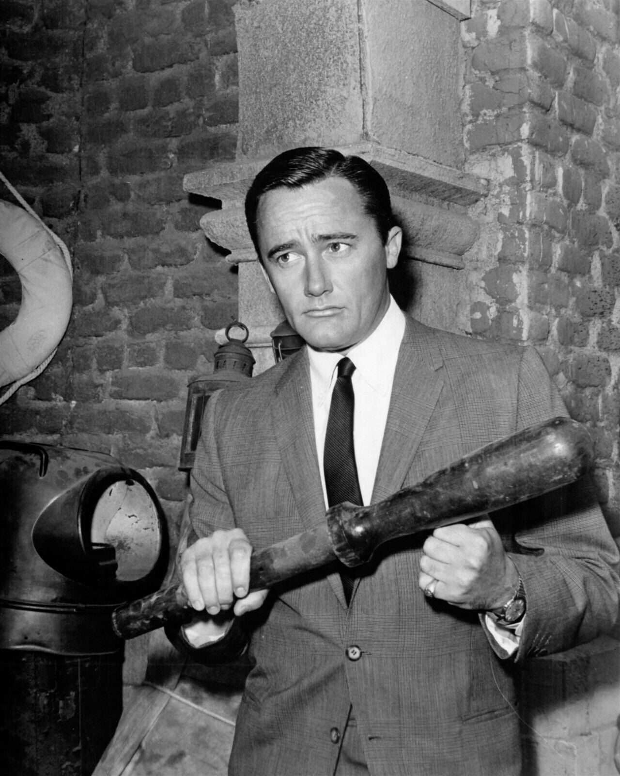 Robert Vaughn as The Man From UNCLE brandishing a bat for protection 8x10 photo - Walmart.com