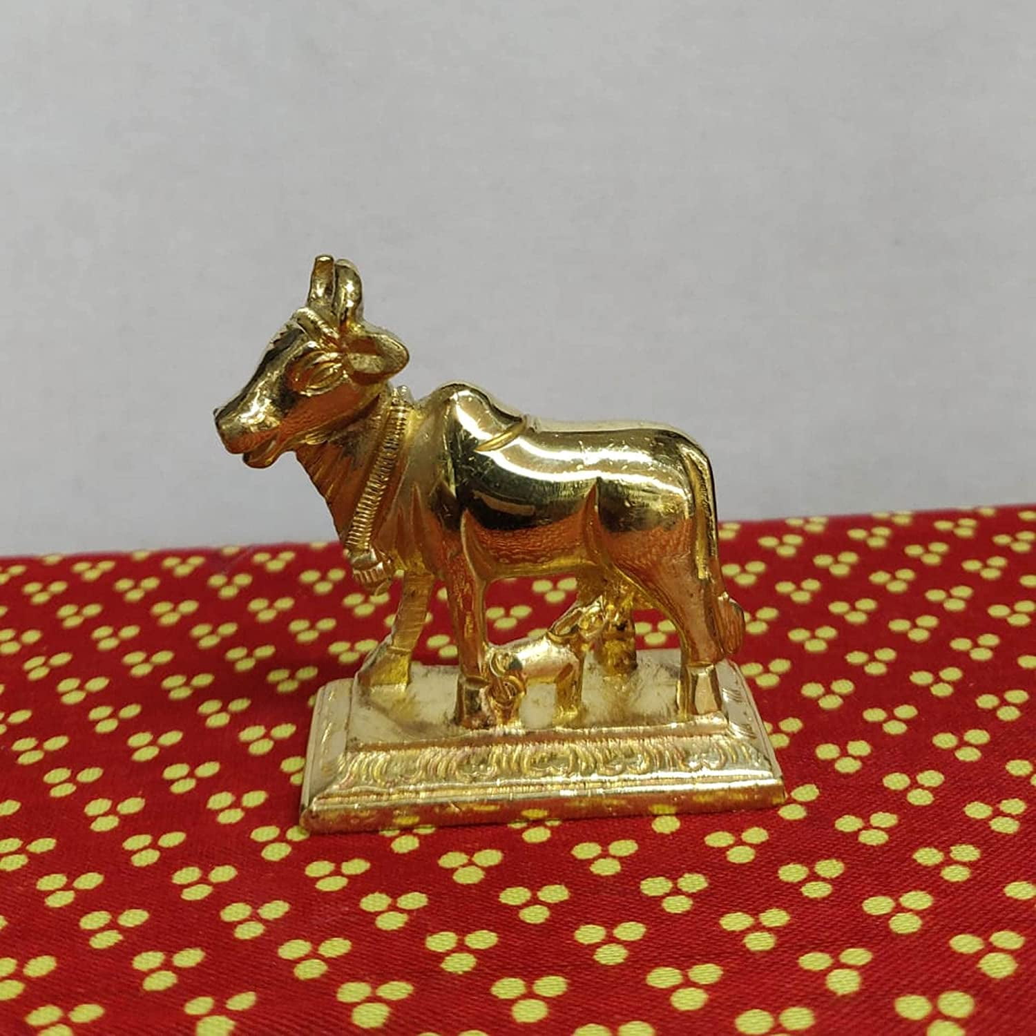 Kamdhenu Statue Brass Cow with Calf Statue Hindu Pooja Item Cow and ...