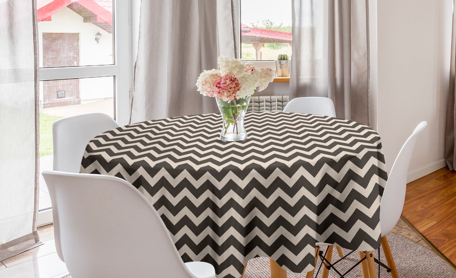 Chevron Round Tablecloth, Simplistic Zigzags Abstract Pattern ...