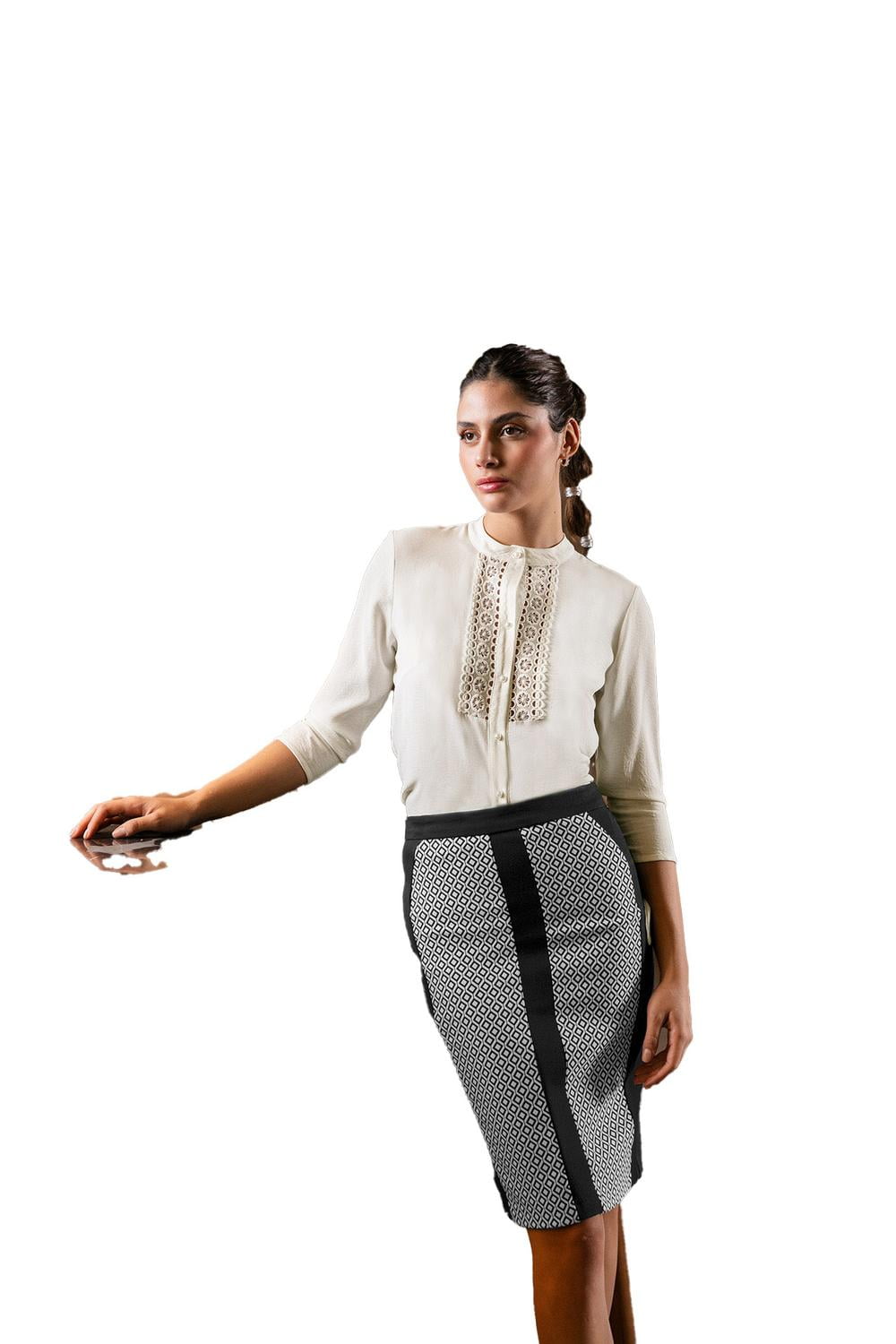 Falda André Badi estampada estilo tubo blanco Extra chica | Bodega Aurrera en línea