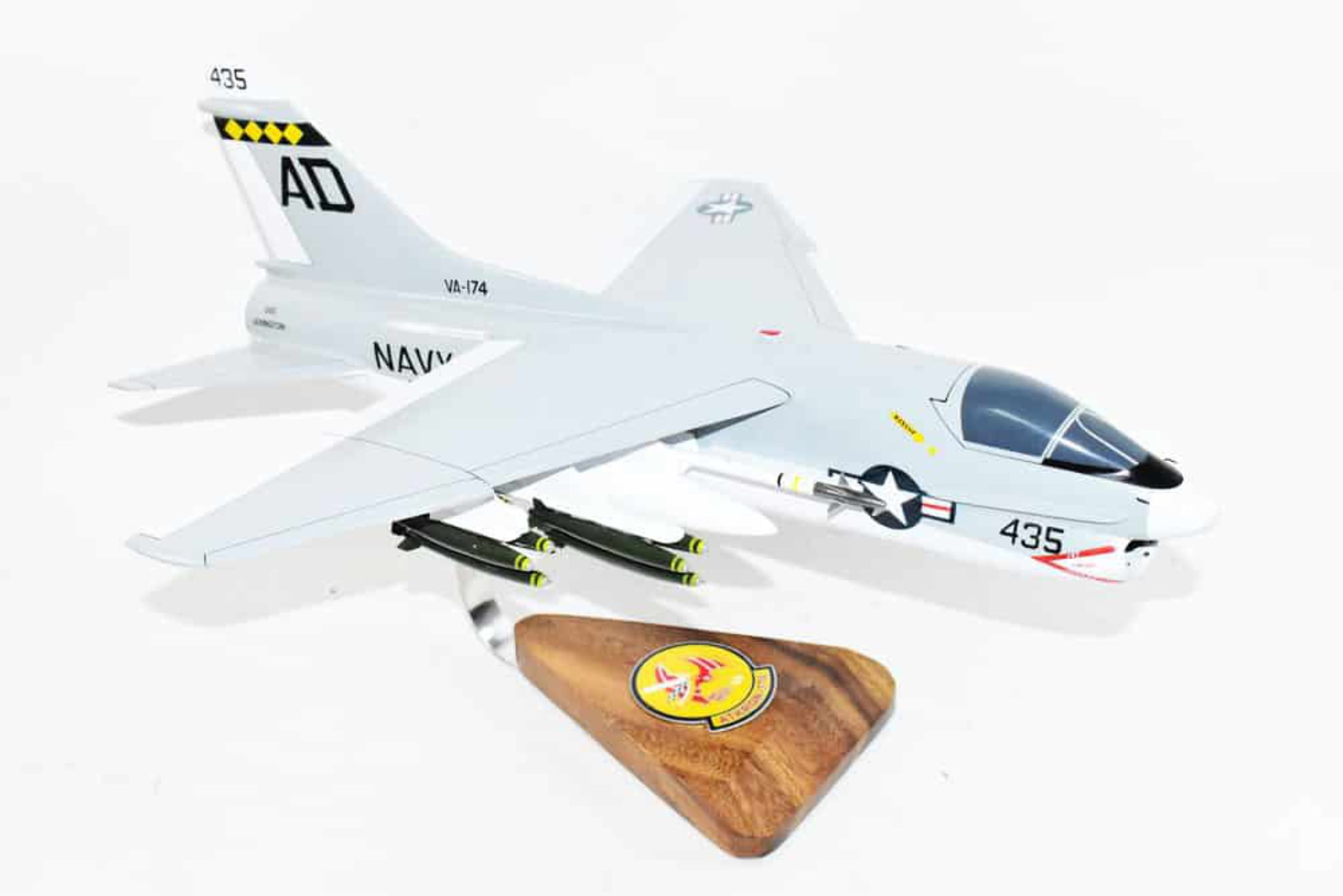 VA-174 Hellrazors (1976) A-7e Corsair II Model, LTV, 1/31 Mahogany ...