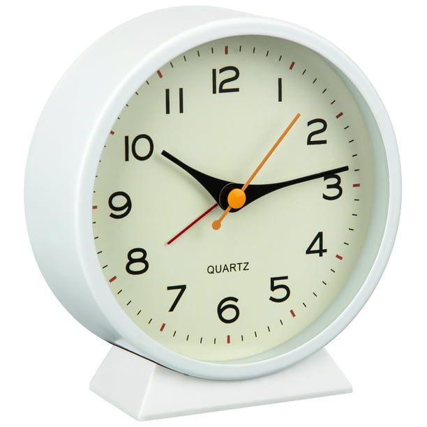 EastVita Analog Alarm Clock, Retro 4.3" Non-Ticking Round Snooze Alarm ...