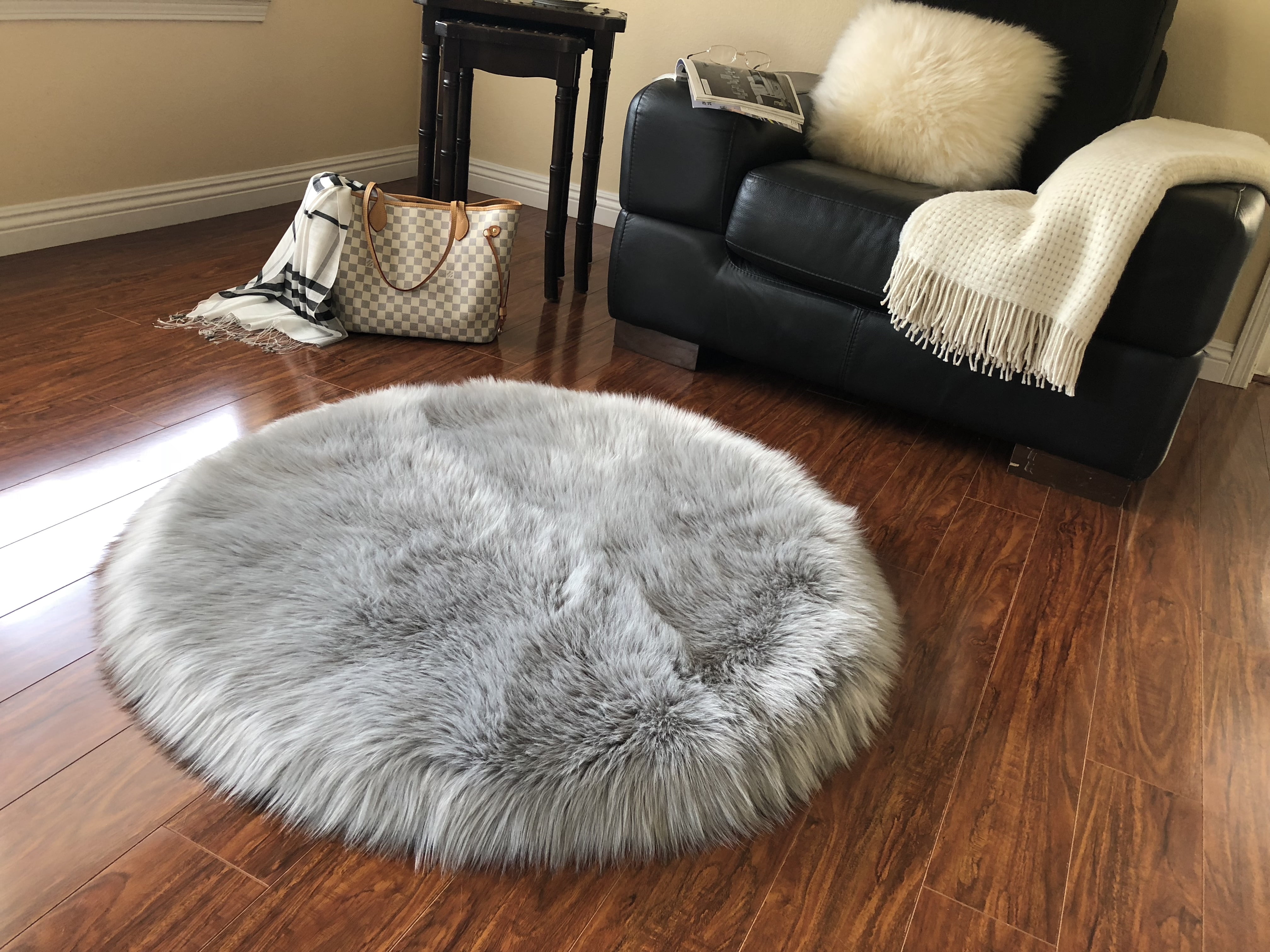 Soho Luxurious Faux Sheepskin Round Shape Grey Shag Area Rug - Walmart.com