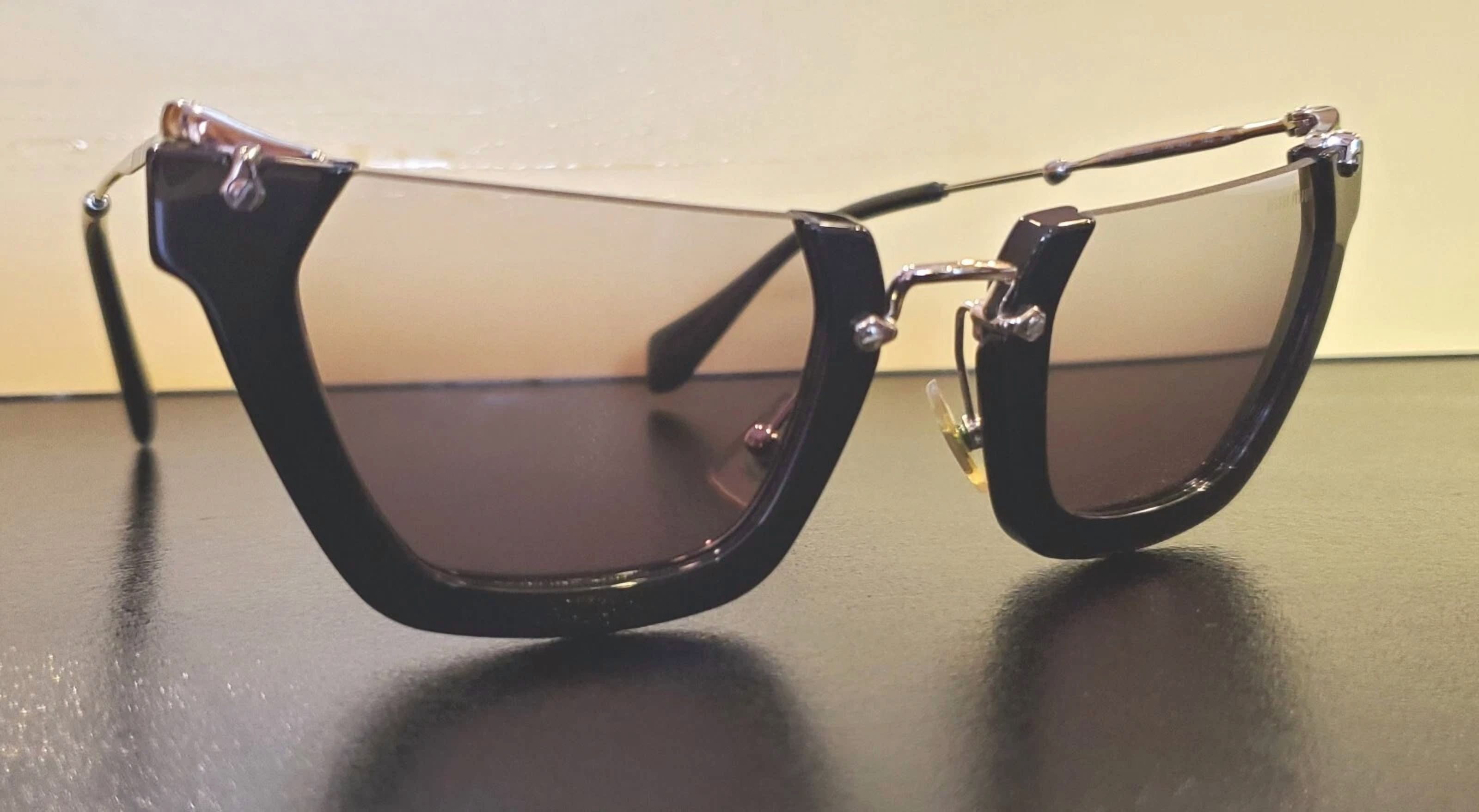 MIU MIU Q12 Color Code: 1AB/4N2 Black/Grey GradientFrame | Walmart en línea