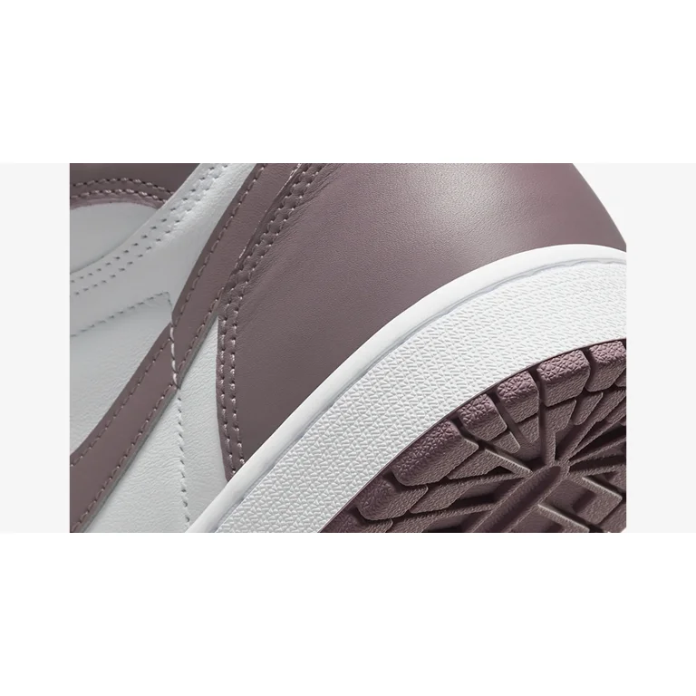 Air Jordan 1 Retro High OG DZ5485-105 Men's Mauve Leather Air Jordan 1 Retro High OG DZ5485-105 Men's Mauve Leather