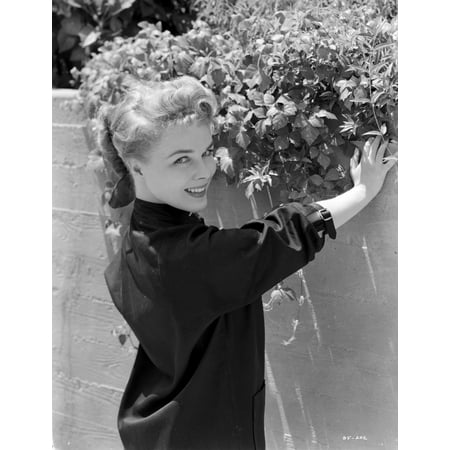 Sally Forrest on a Dark Top Portrait Photo Print (24 x 30) - Walmart.ca