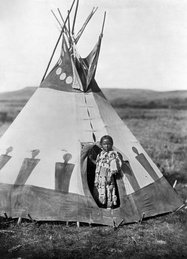 Piegan Girl, 1910. /Na Young Piegan Blackfoot Girl, The Daughter Of ...