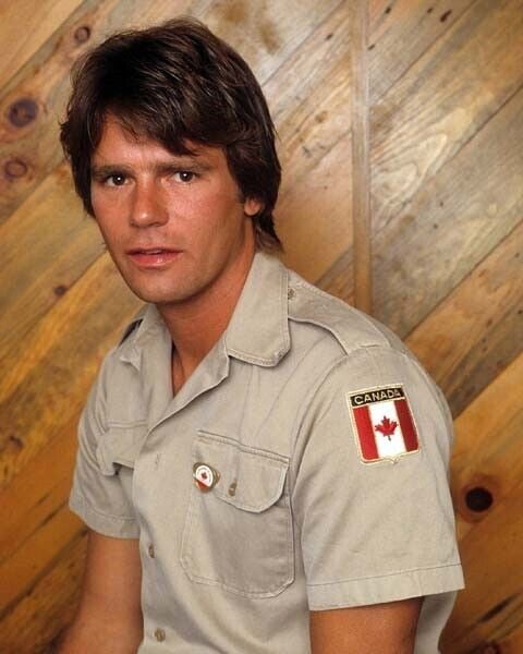 Richard Dean Anderson in Canadian Ranger shirt 8x10 inch photo ...