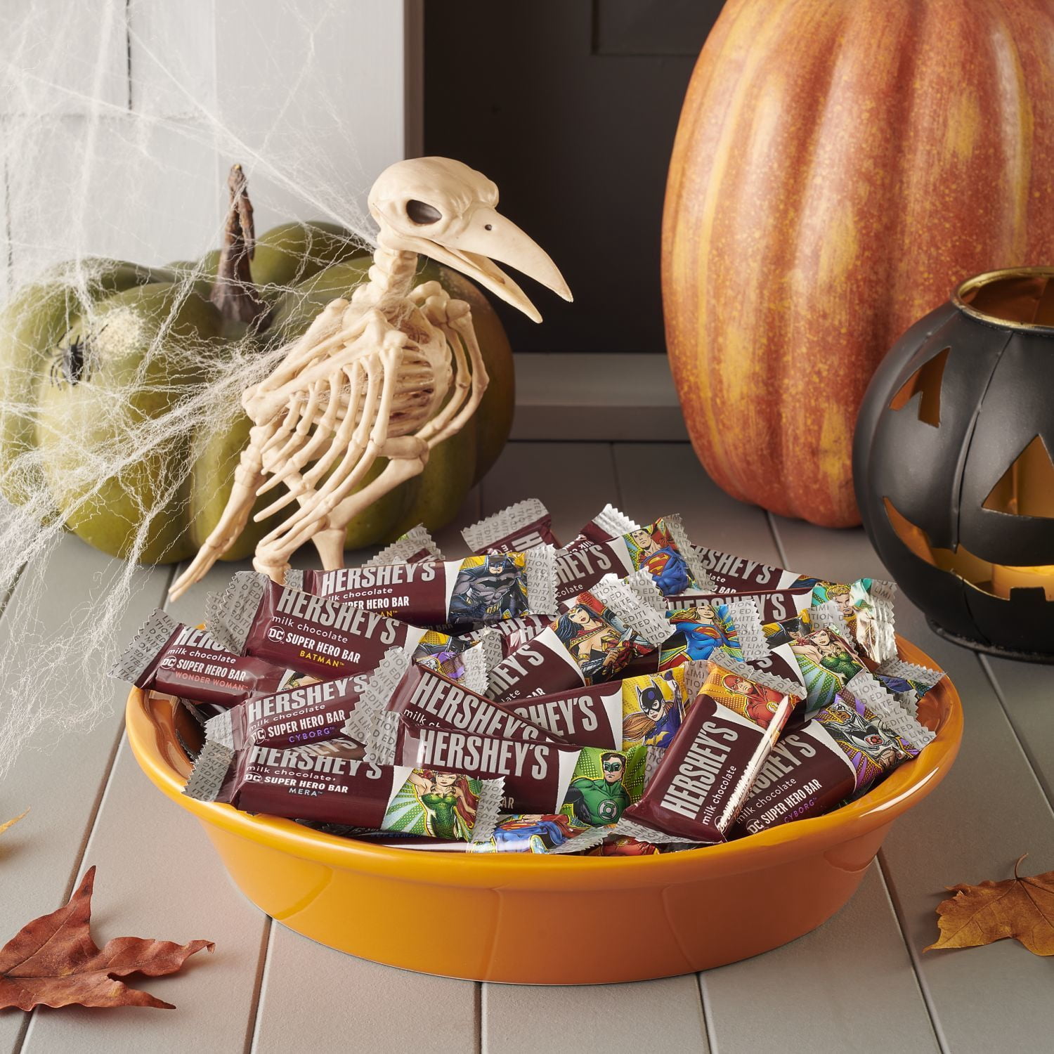 Buy HERSHEY'S, DC Super Hero Bar Milk Chocolate Candy Bars, Halloween ...