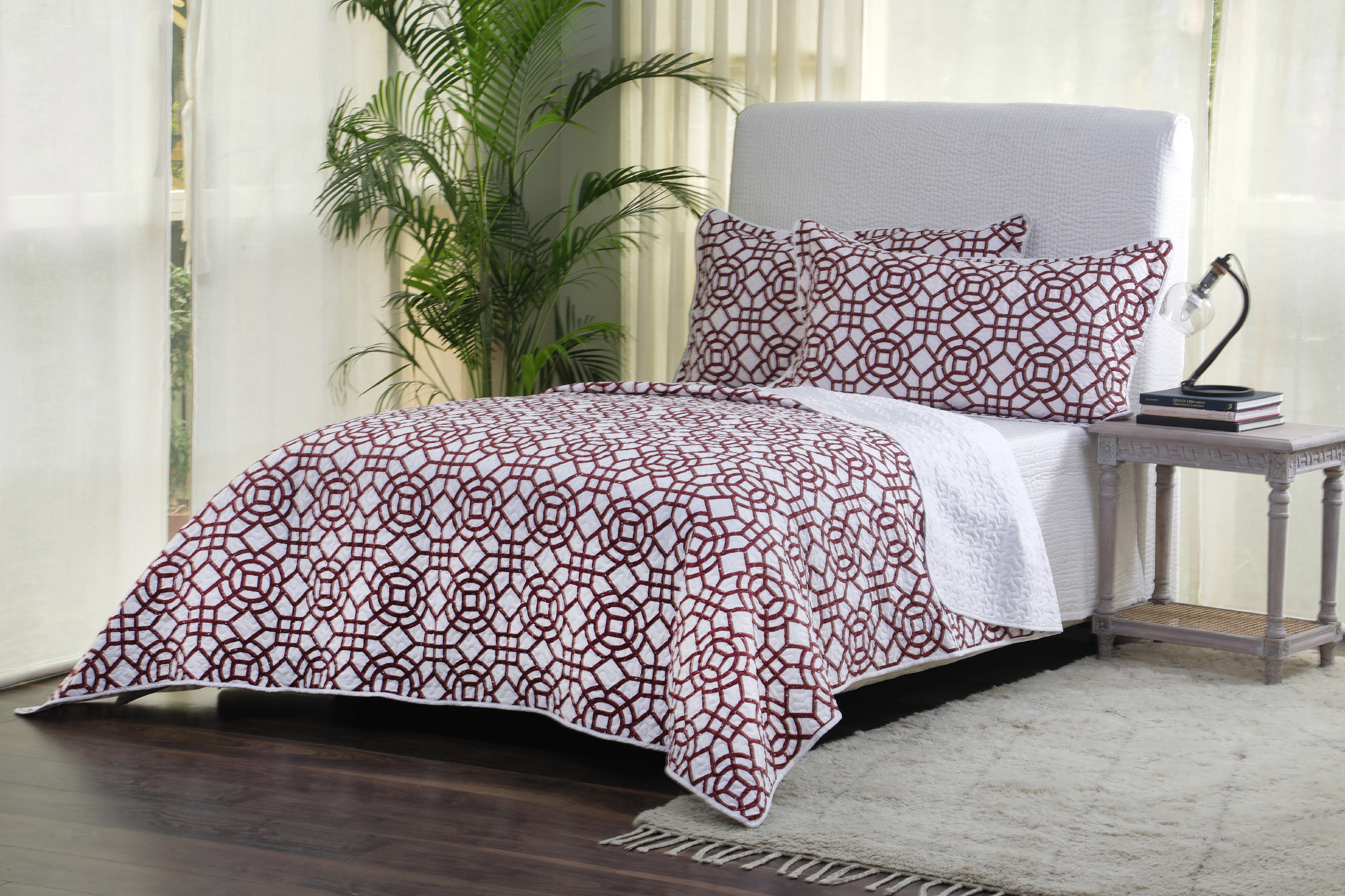 Mainstays Geometric Pattern Rose Wine 3 Piece Quilt Set, Size King, Set ...