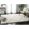 SAFAVIEH Hudson Amias Plush Geometric Shag Area Rug, Ivory/Beige, 3' x ...
