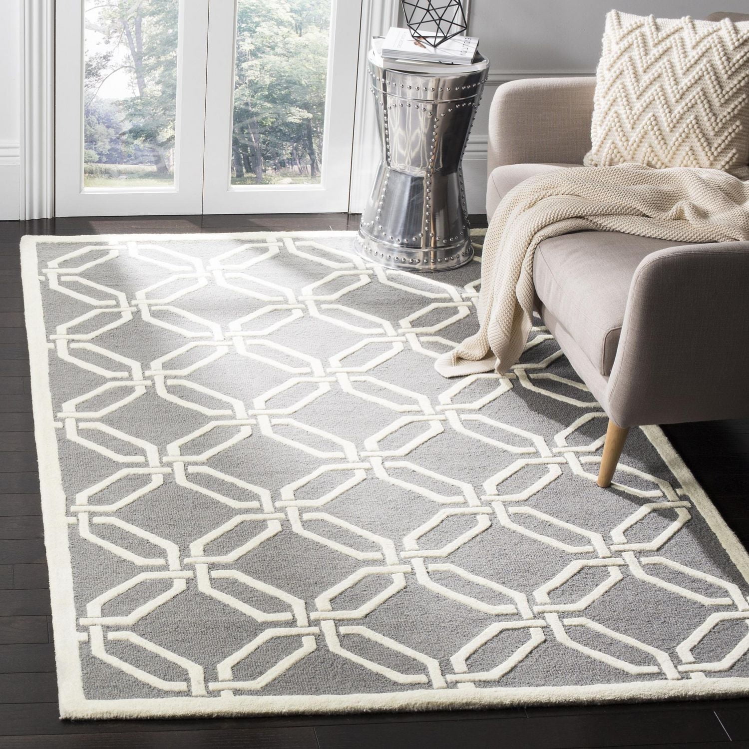 Click here for Safavieh Cambridge Kierra Geometric Area Rug 5 Ft.... prices