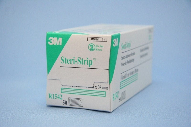 3M R1542 Steri-Strip Skin Closures ¼ in. x 1-½ in. (Box of 50 ...