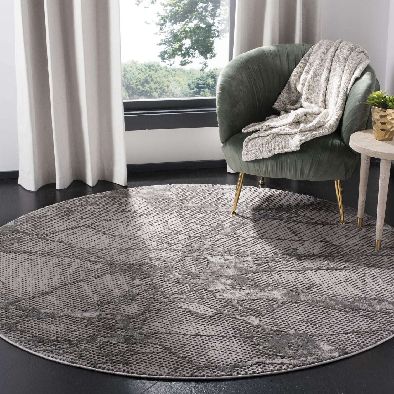 Click here for Safavieh Lurex Raschelle Abstract Area Rug 67 X 67... prices