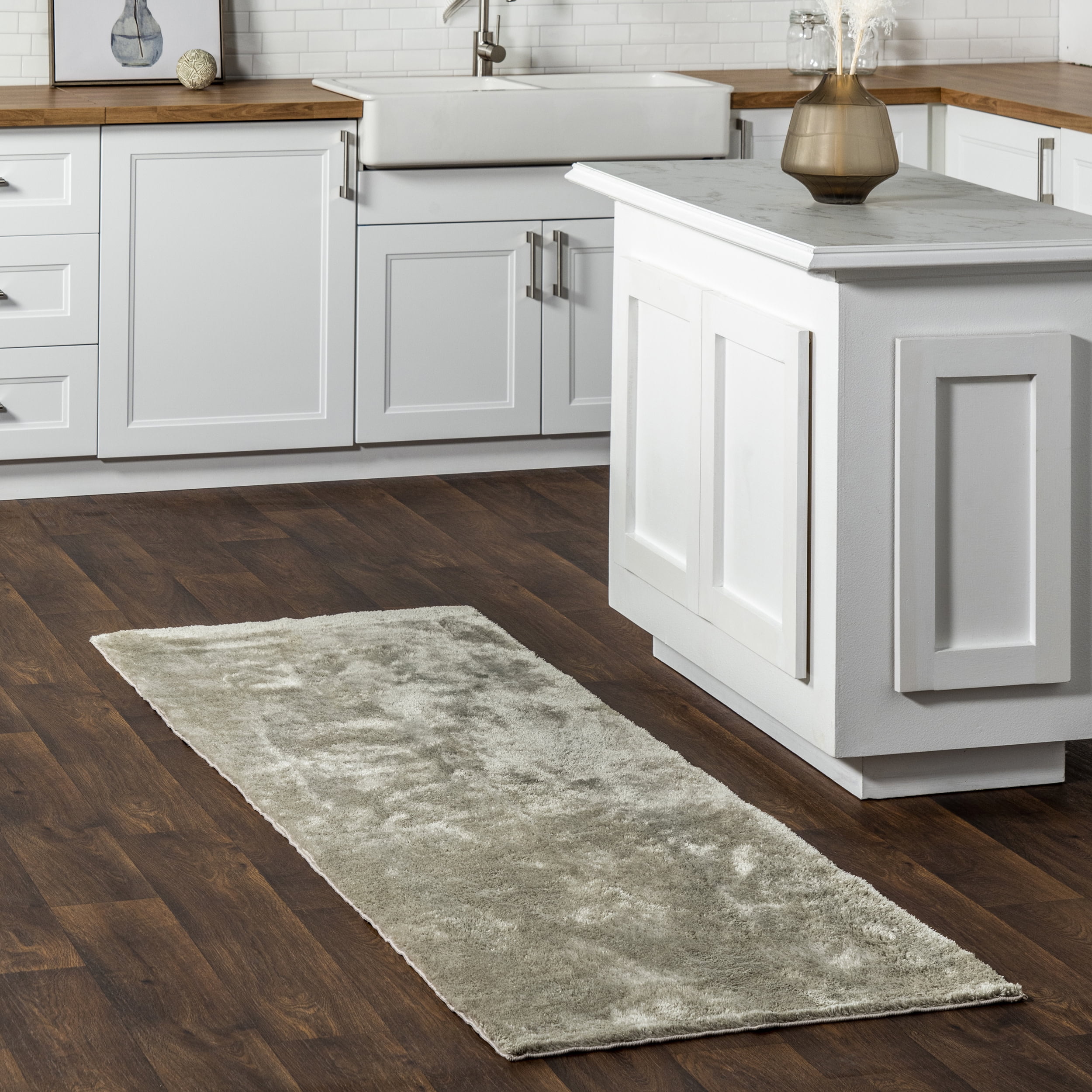 nuLOOM Loni Solid Machine Washable Shag Runner Rug, 2' 6" x 10', Beige ...