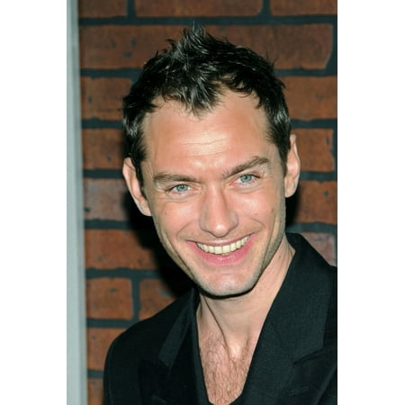 Jude Law At Arrivals For Sherlock Holmes Premiere, Alice Tully Hall At ...