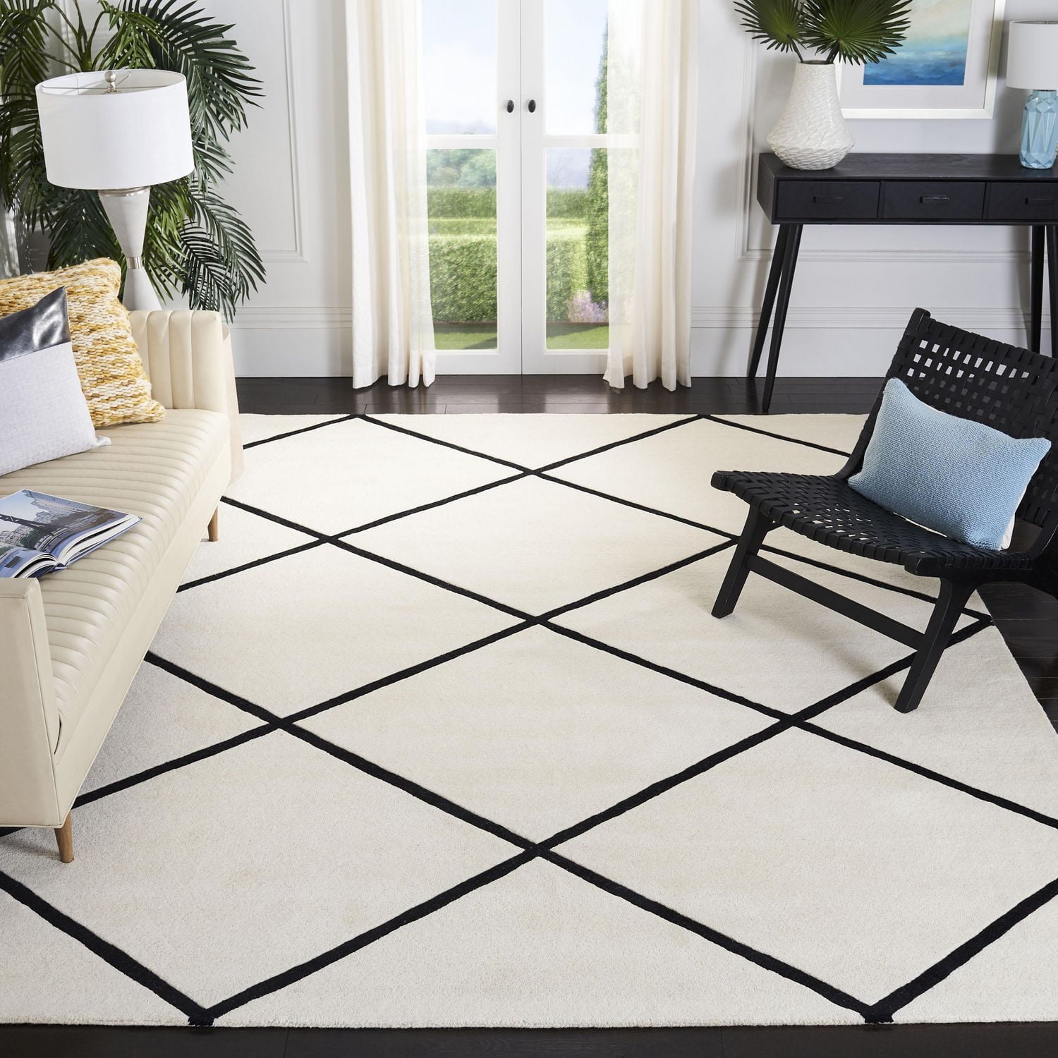Click here for Safavieh Chatham Isaac Geometric Diamonds Area Rug... prices