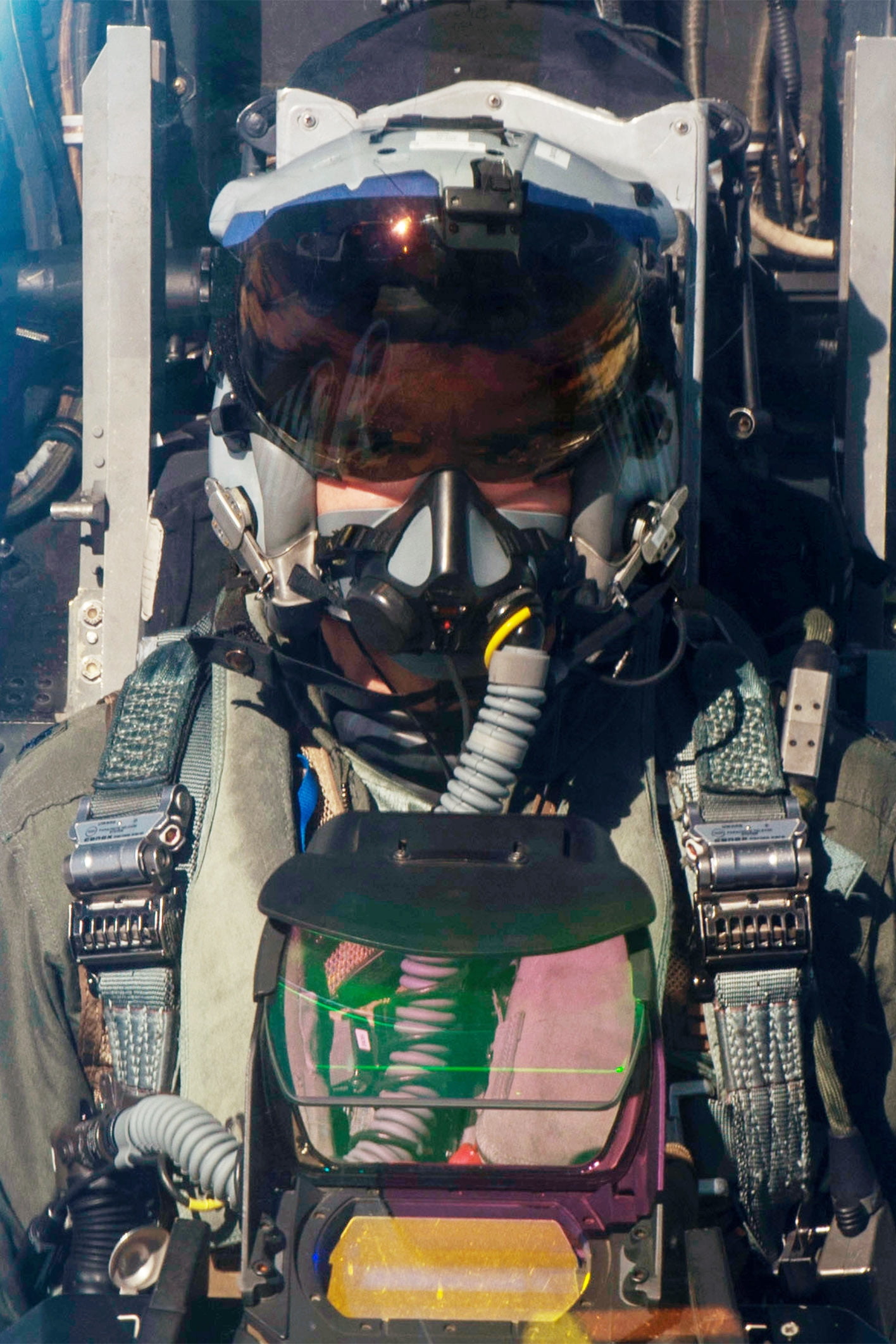 24x36 gallery poster, F-16 Fighting Falcon pilot with Joint Helmet ...