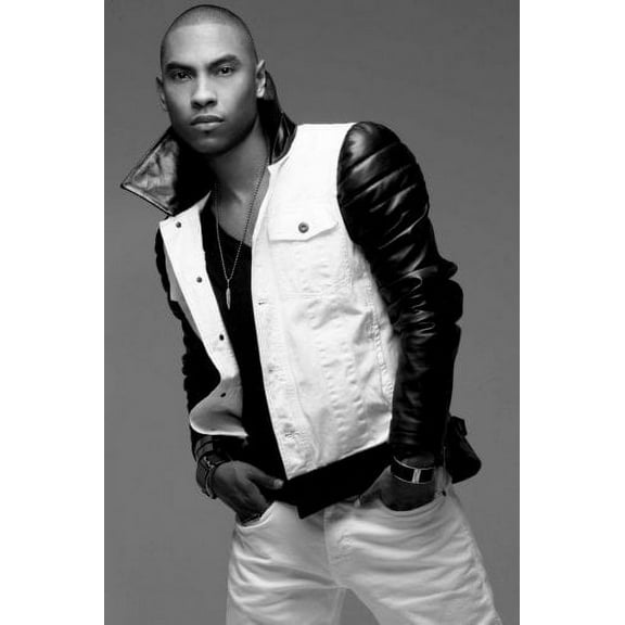 Kaley Cuoco Poster Pink Top 16x24 Poster Medium Art Poster 16x24 Square Adults Best Posters ...