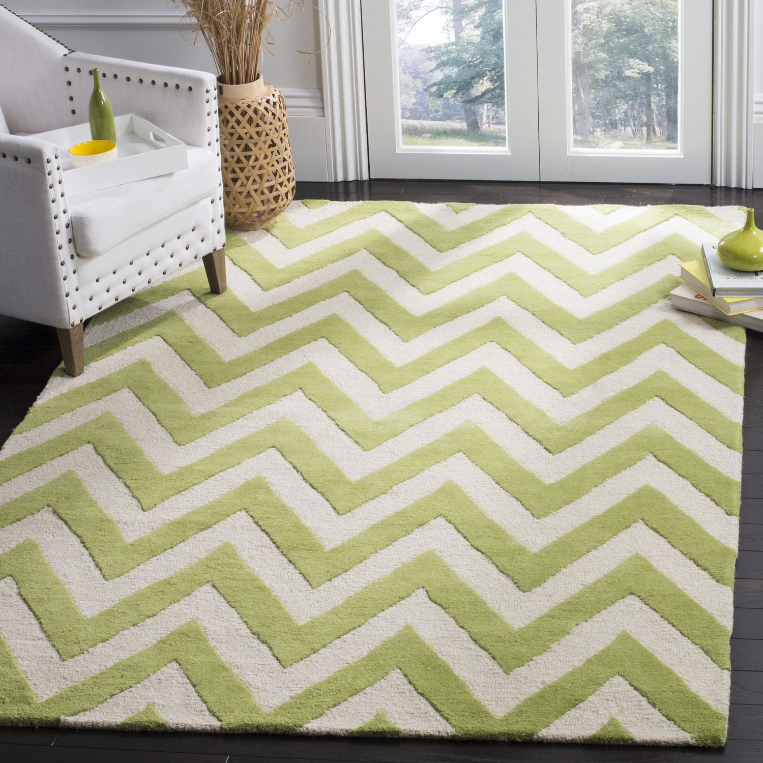 Click here for Safavieh Cambridge Kaitlyn Zig Zag Stripes Area Ru... prices