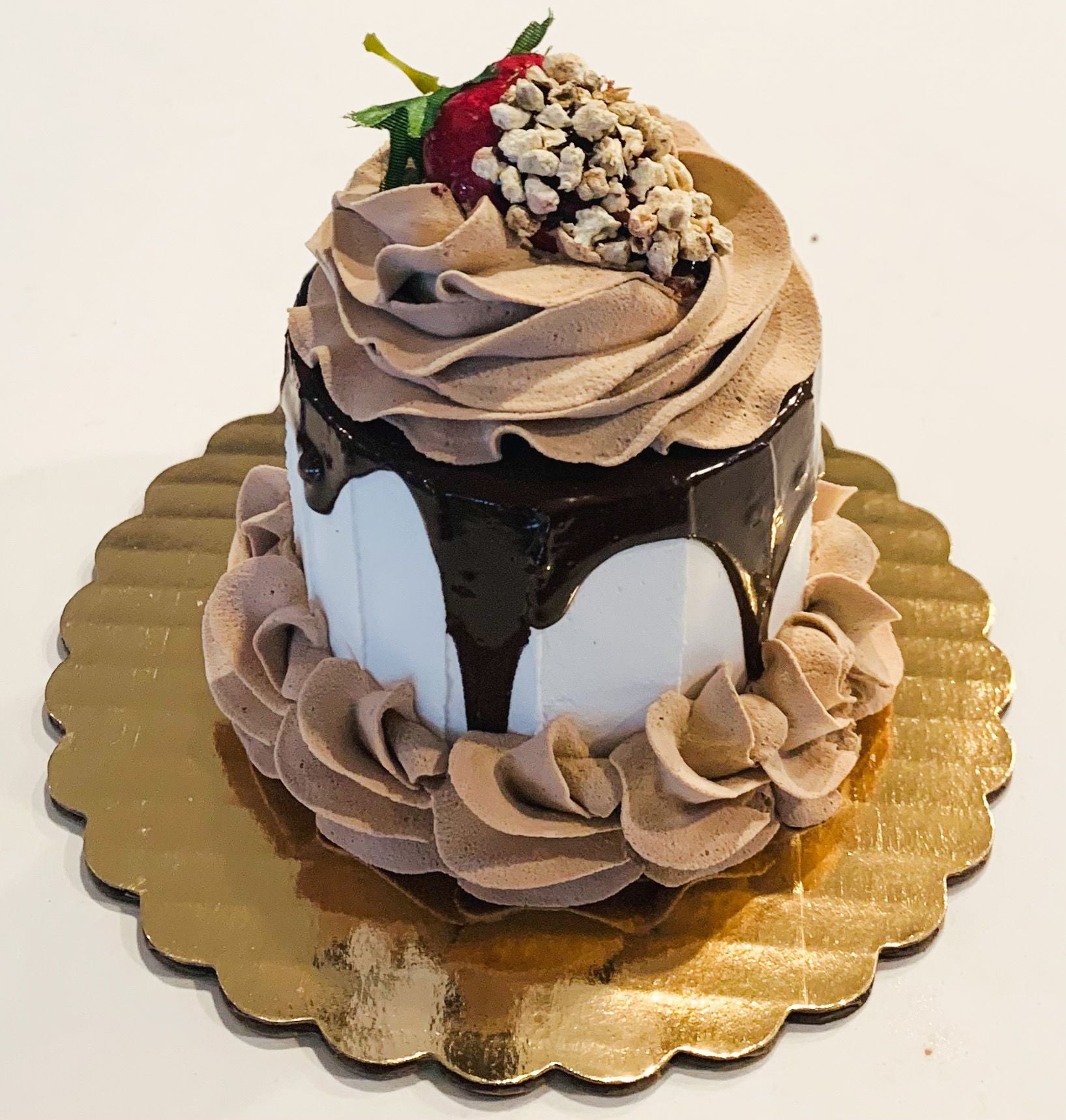 DEZICAKES Fake Cake Mini Chocolate Stra wberry Cake for Decoration/Prop ...