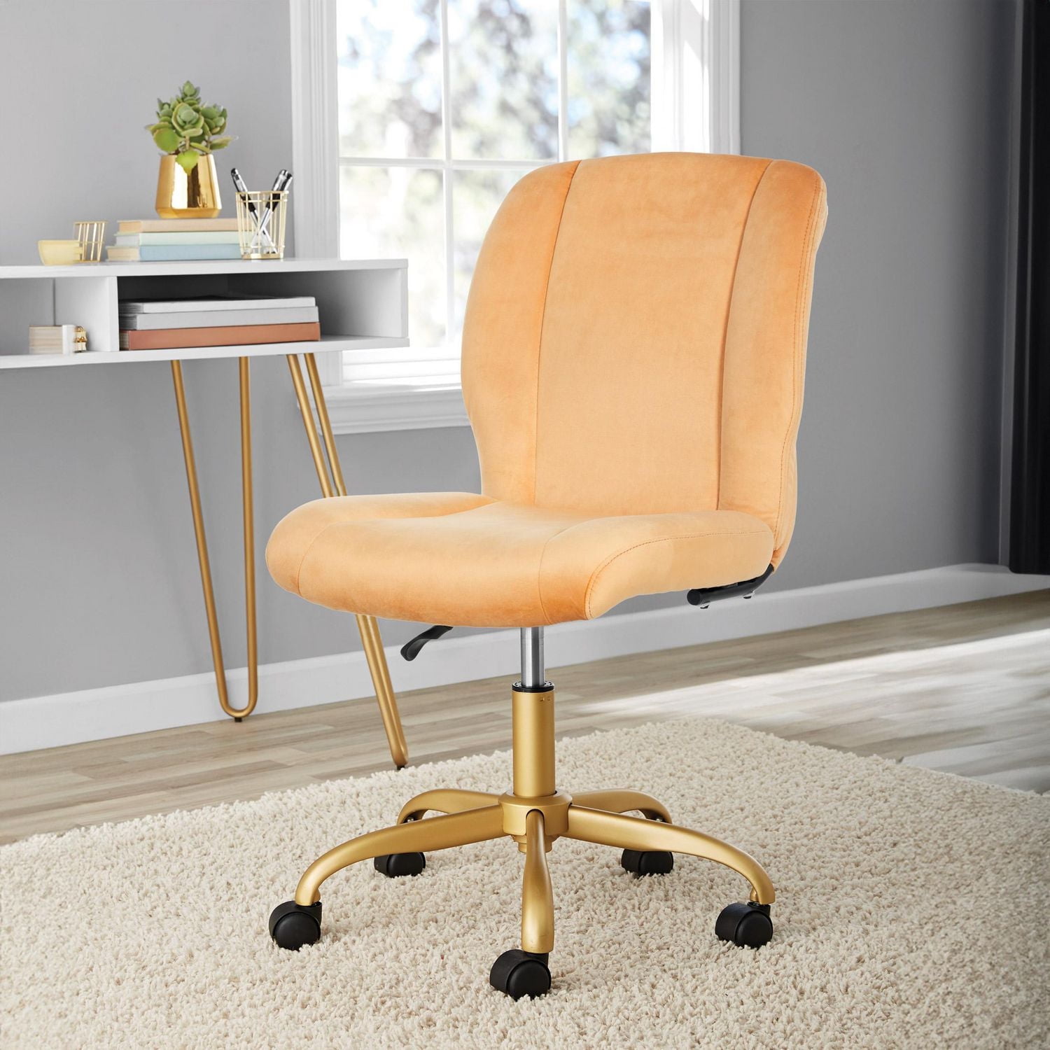 Click here for Mainstays Plush Velvet Office Chair prices