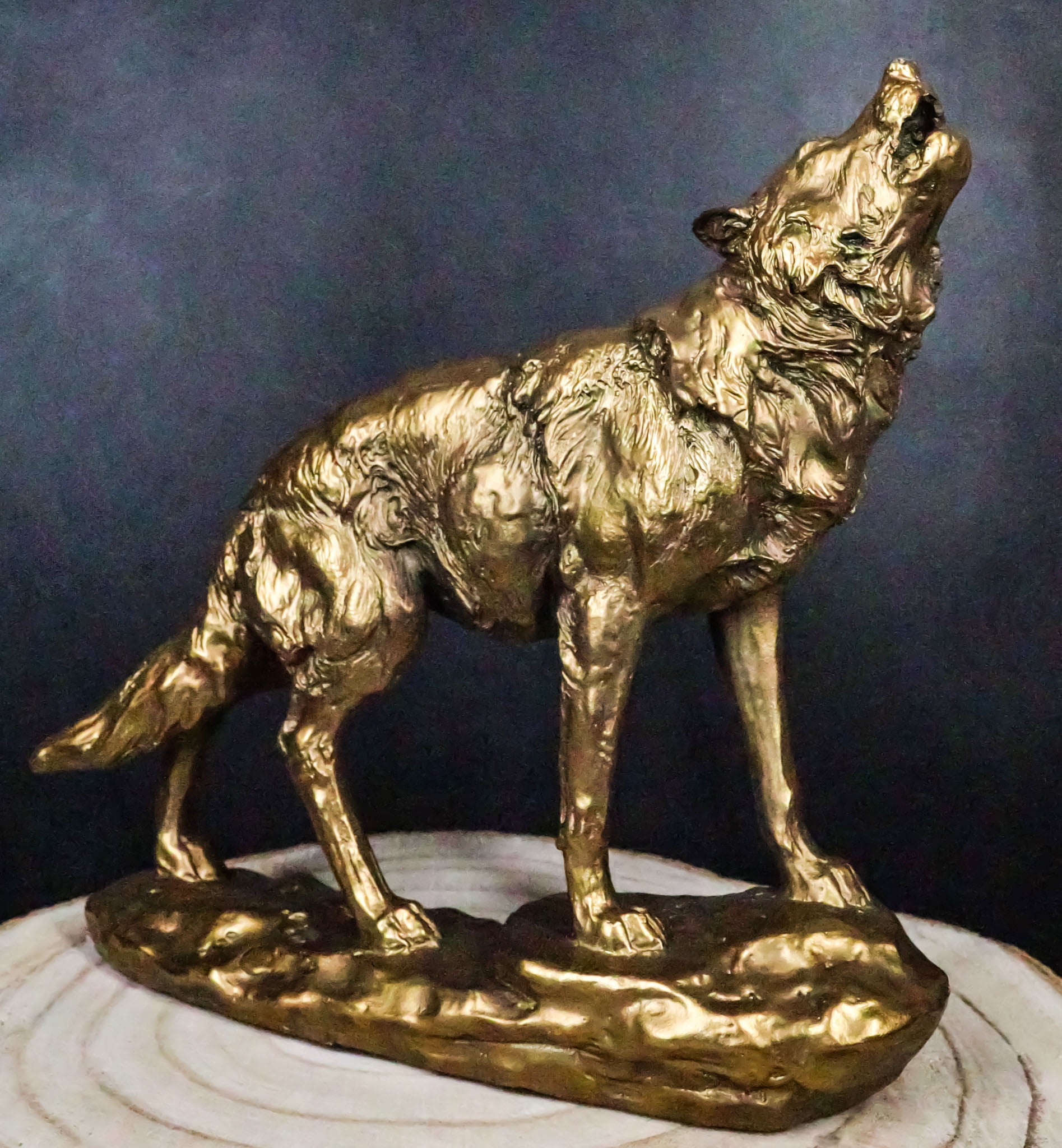 Full Moon Howling Alpha Gray Wolf Timberwolf Statue In Gold Patina ...