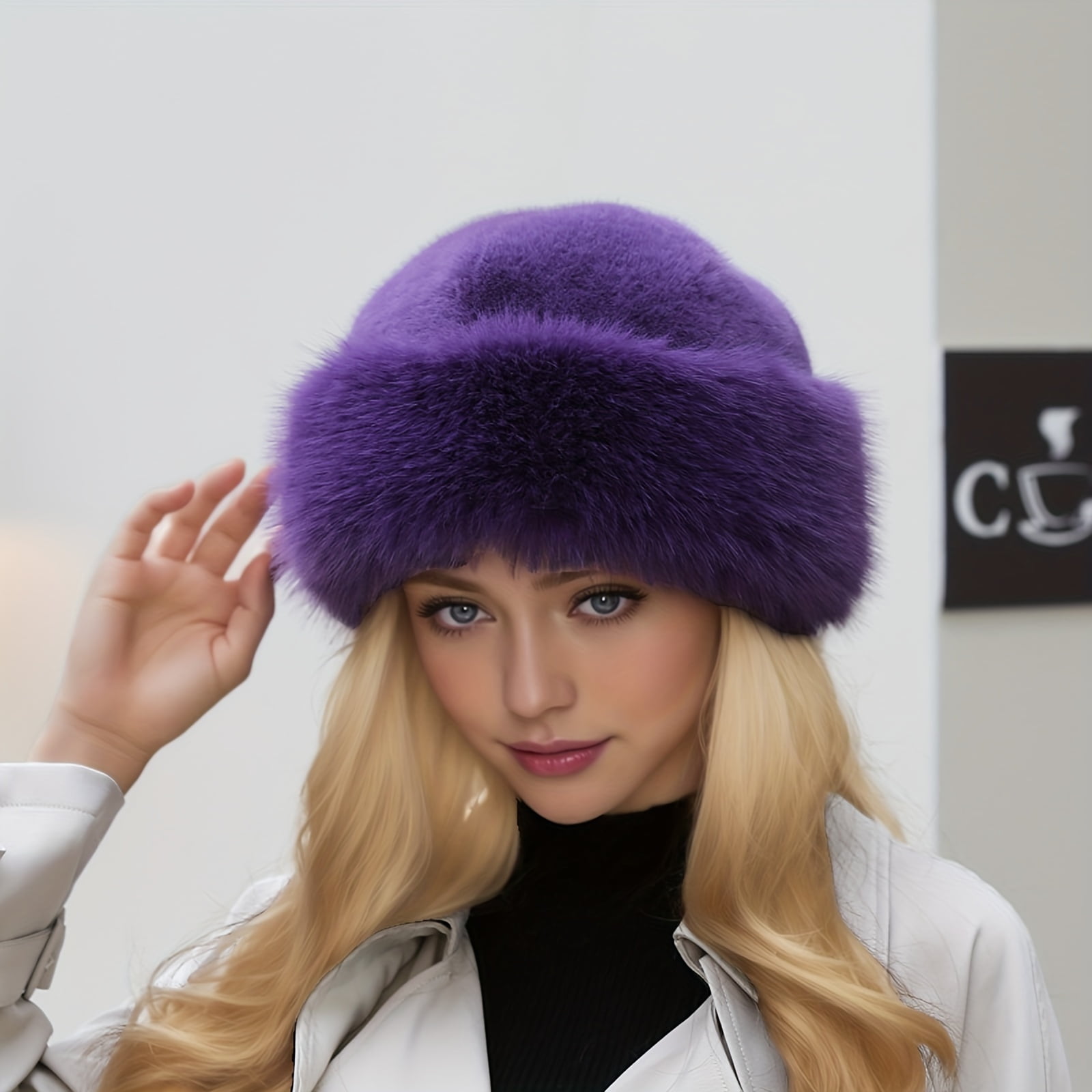 Click here for Snnroo Women‘s Luxury Faux Fur Winter Hat Thickene... prices