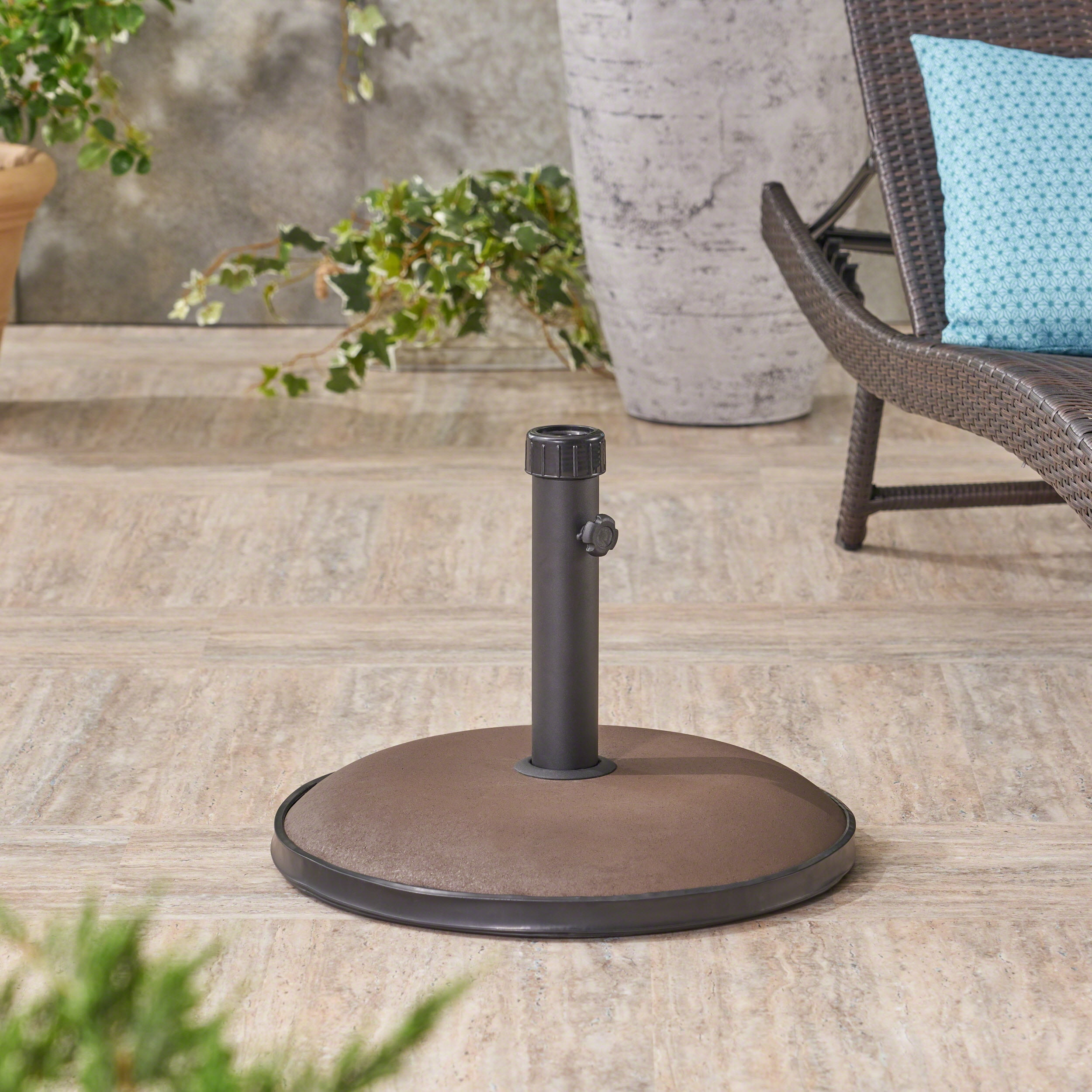 Langdon 55-pound Round Umbrella Base, Brown - Walmart.com