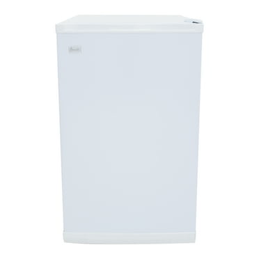Avanti Garage Ready Chest Freezer, 5.0 cu. ft. Capacity, in White ...