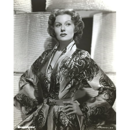 Rhonda Fleming wearing a patterned bathrobe Photo Print (24 x 30 ...