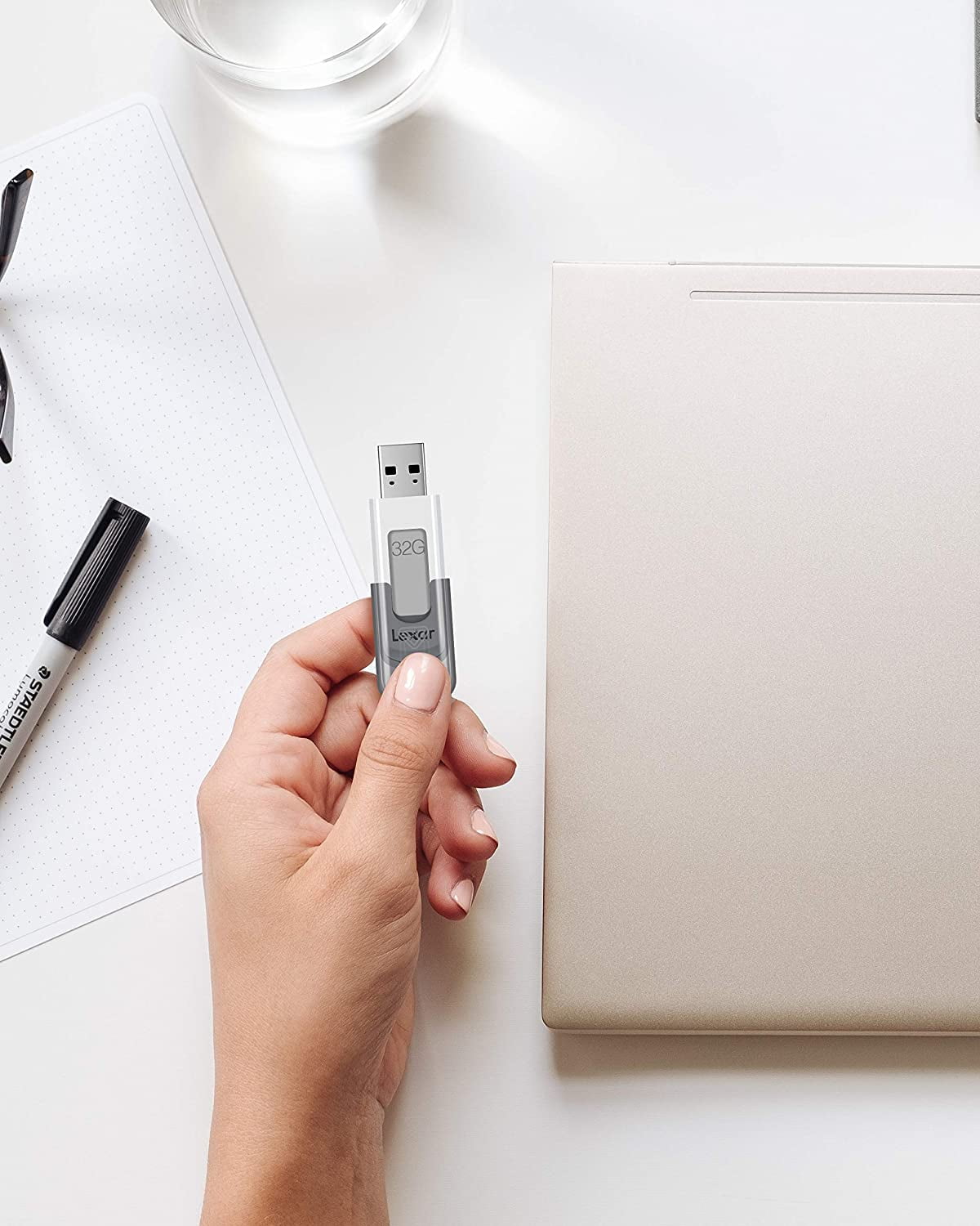 Lexar JumpDrive V100 32GB USB 3.0 Flash Drive, Gray (LJDV100-32GABNL ...