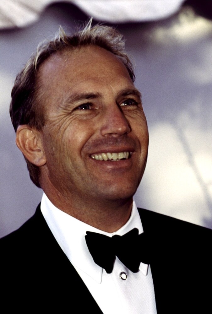 Kevin Costner At The Academy Awards, March, 1999 Celebrity - Walmart ...