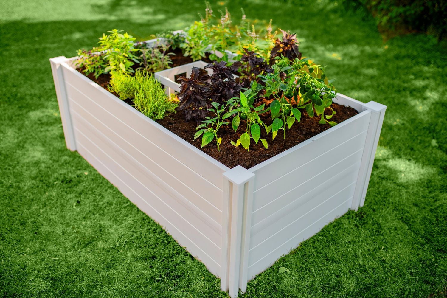 Vita Classic 3'L x 5'W x 22"H Vinyl Keyhole Composting Garden, White ...