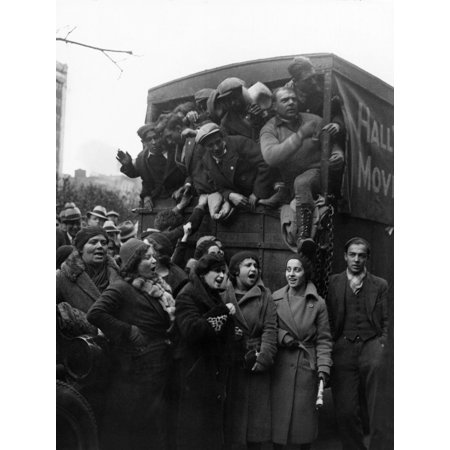 700 Hunger Marchers In Trucks Bound For Washington History (18 x 24 ...