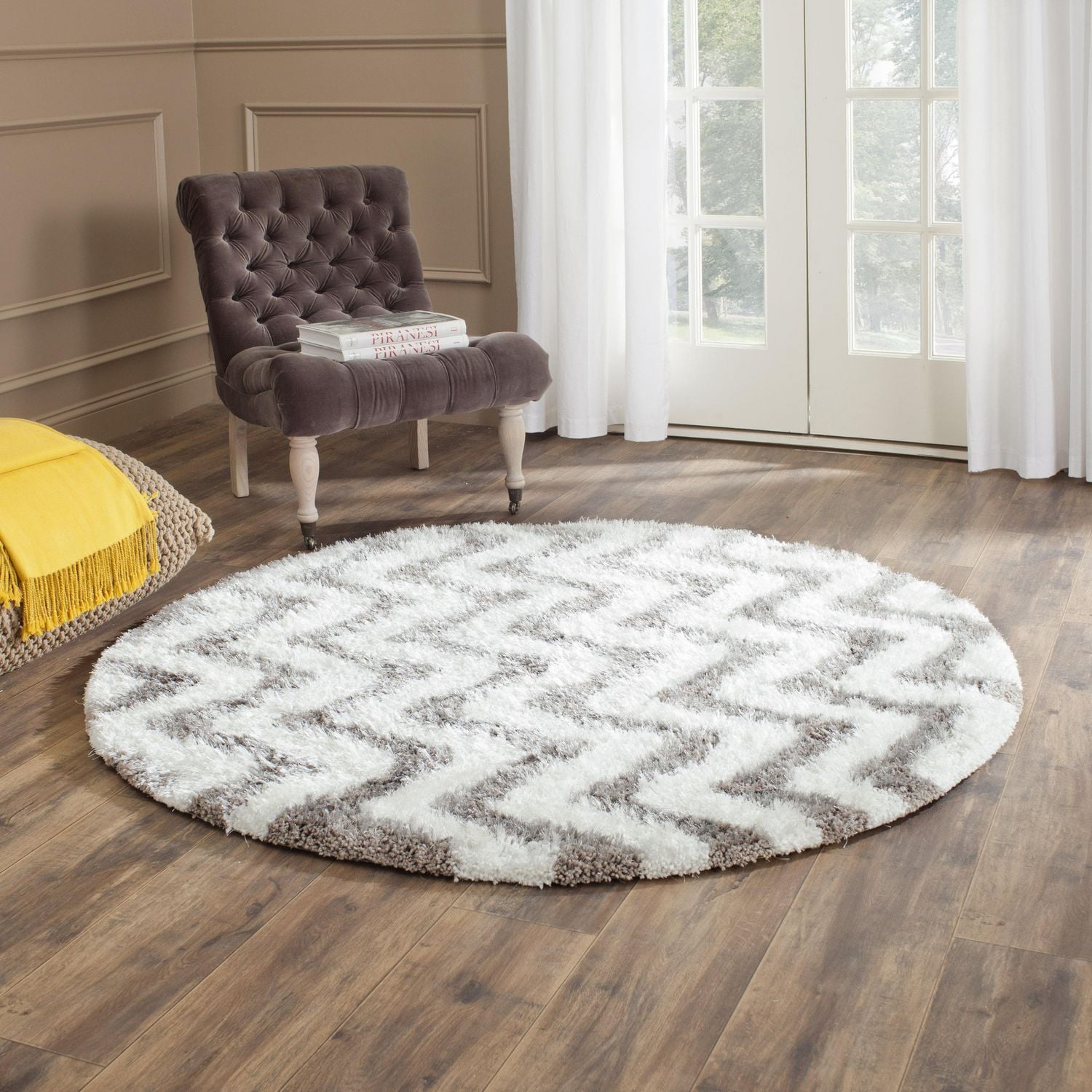 Click here for Safavieh Barcelona Carmella Zigzag Stripes Shag Ar... prices