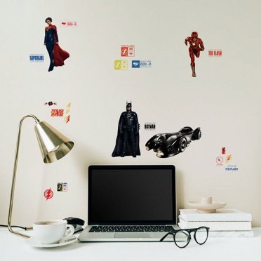 Wallhogs DC Comics ''Batman'' Gotham Guardian Cutout Wall Decal ...