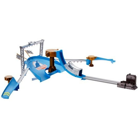 Cars Stunt Racers Dinoco Stunt Show Stunt Set | Walmart Canada