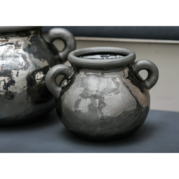 DecMode Eclectic Style Large, Round Metallic Silver Ceramic Pot with ... DecMode Eclectic Style Large, Round Metallic Silver Ceramic Pot with ...