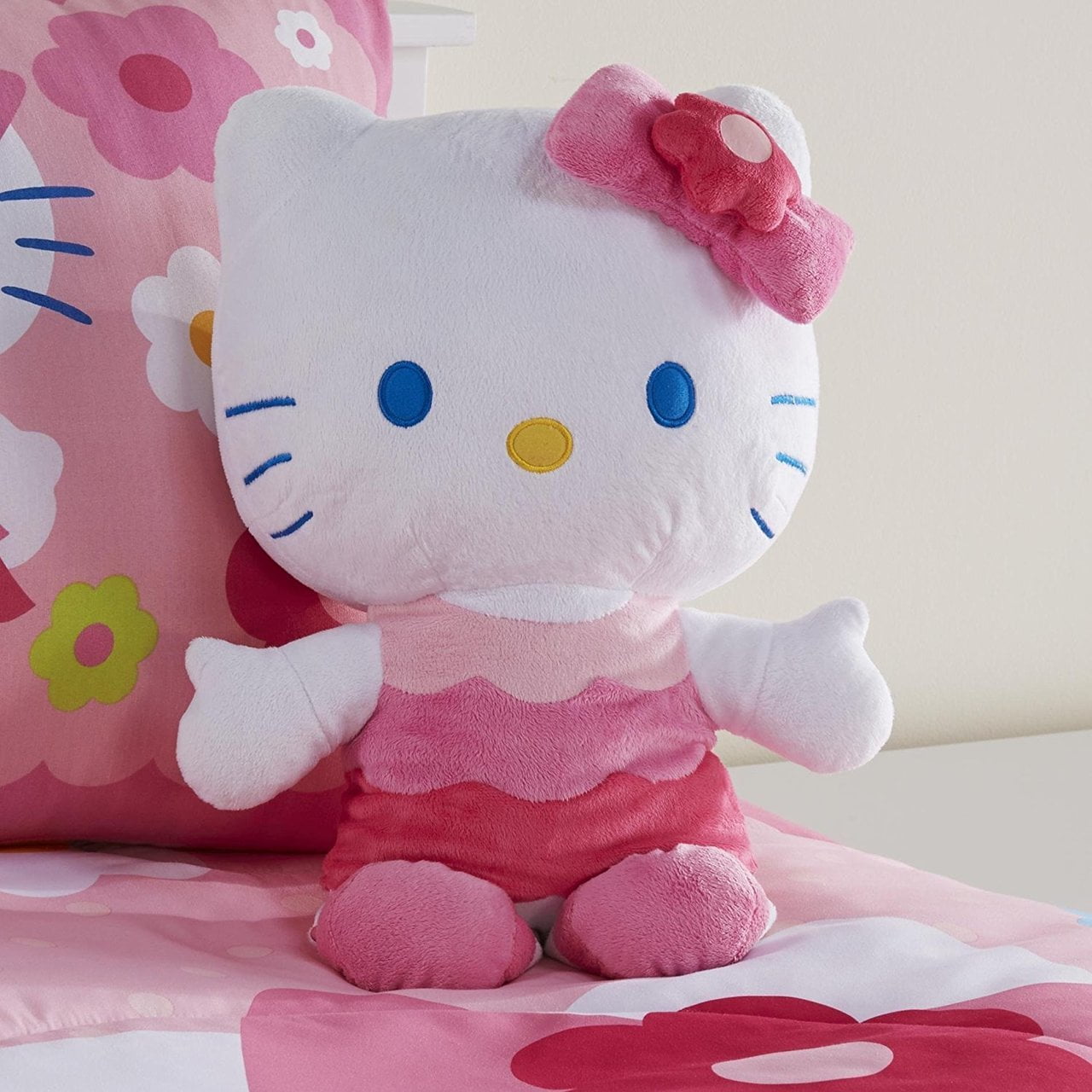 Hello Kitty "Colorful Bows" Cuddle Pillow - Walmart.com