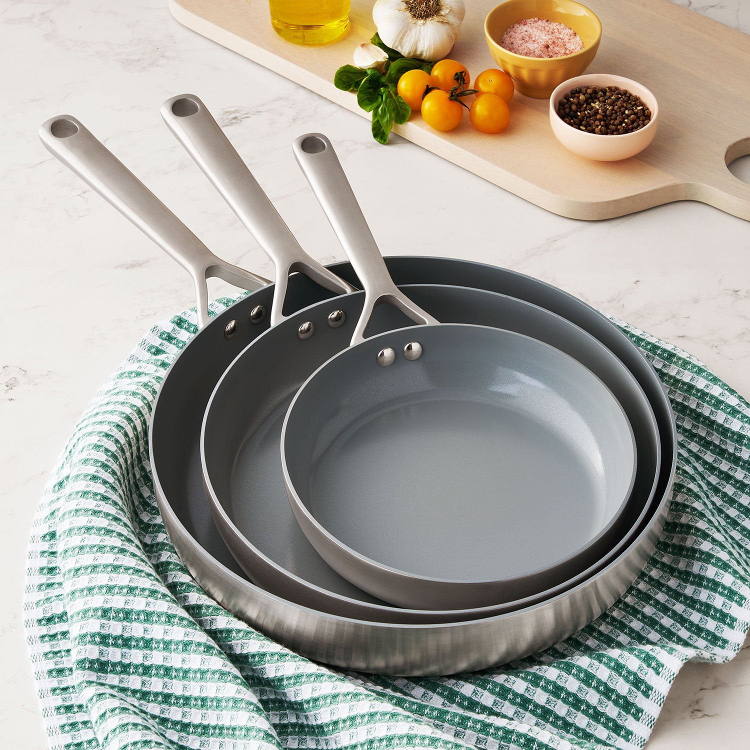 Member's Mark 3-Piece Modern Tri-Ply Fry Pan Set with Ceramic Coating ...