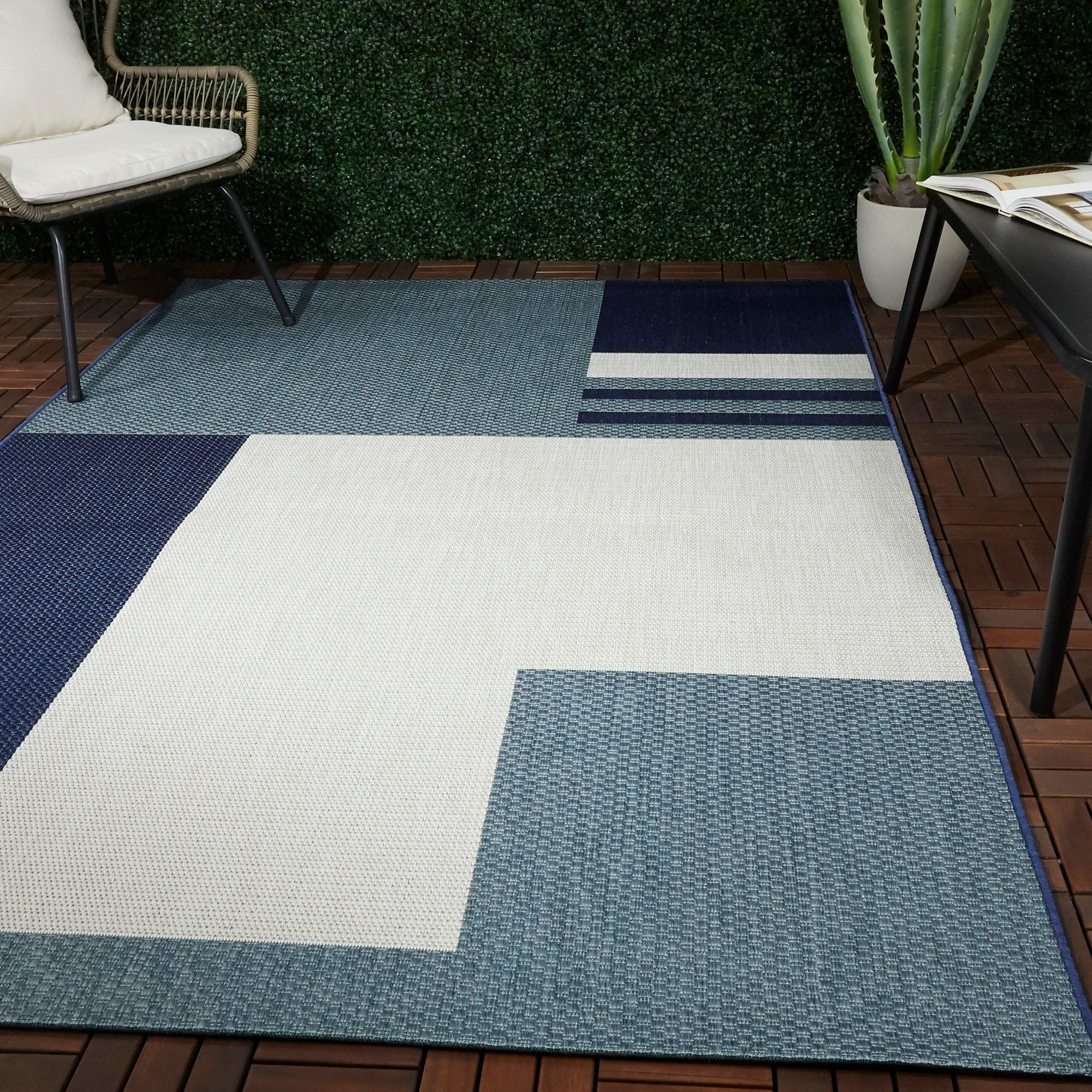 Balta Read Modern Geometric Color Block Indoor/ Outdoor Area Rug Blue 5 ...