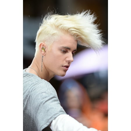 Justin Bieber On Stage For Nbc Today Show Concert With Justin Bieber ...