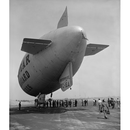 Goodyear Blimp At A Washington History (18 x 24) | Walmart Canada