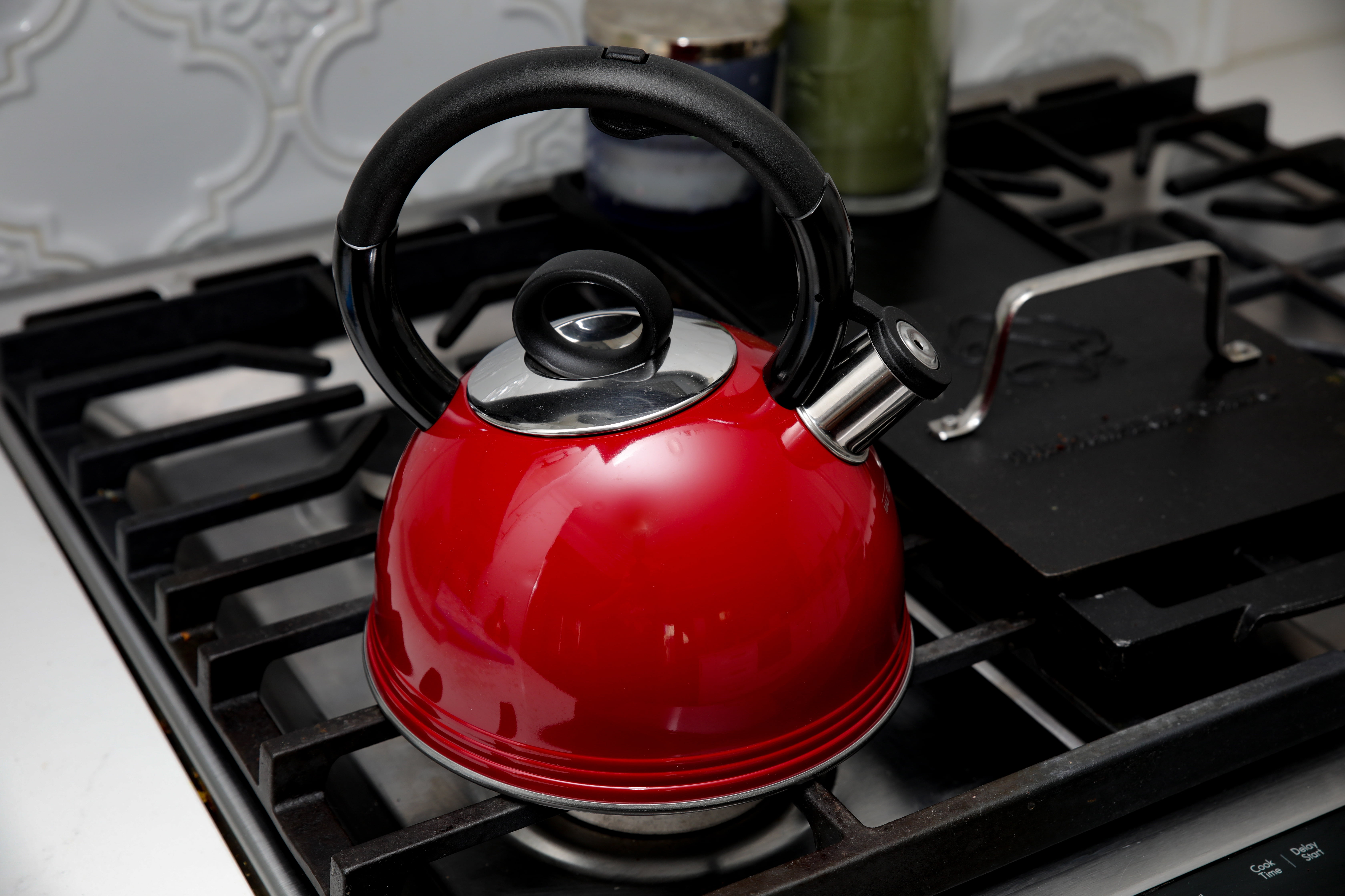 15 Best Cheap And Cute Tea Kettles To Liven Up Your Kitchen Indy100 ...