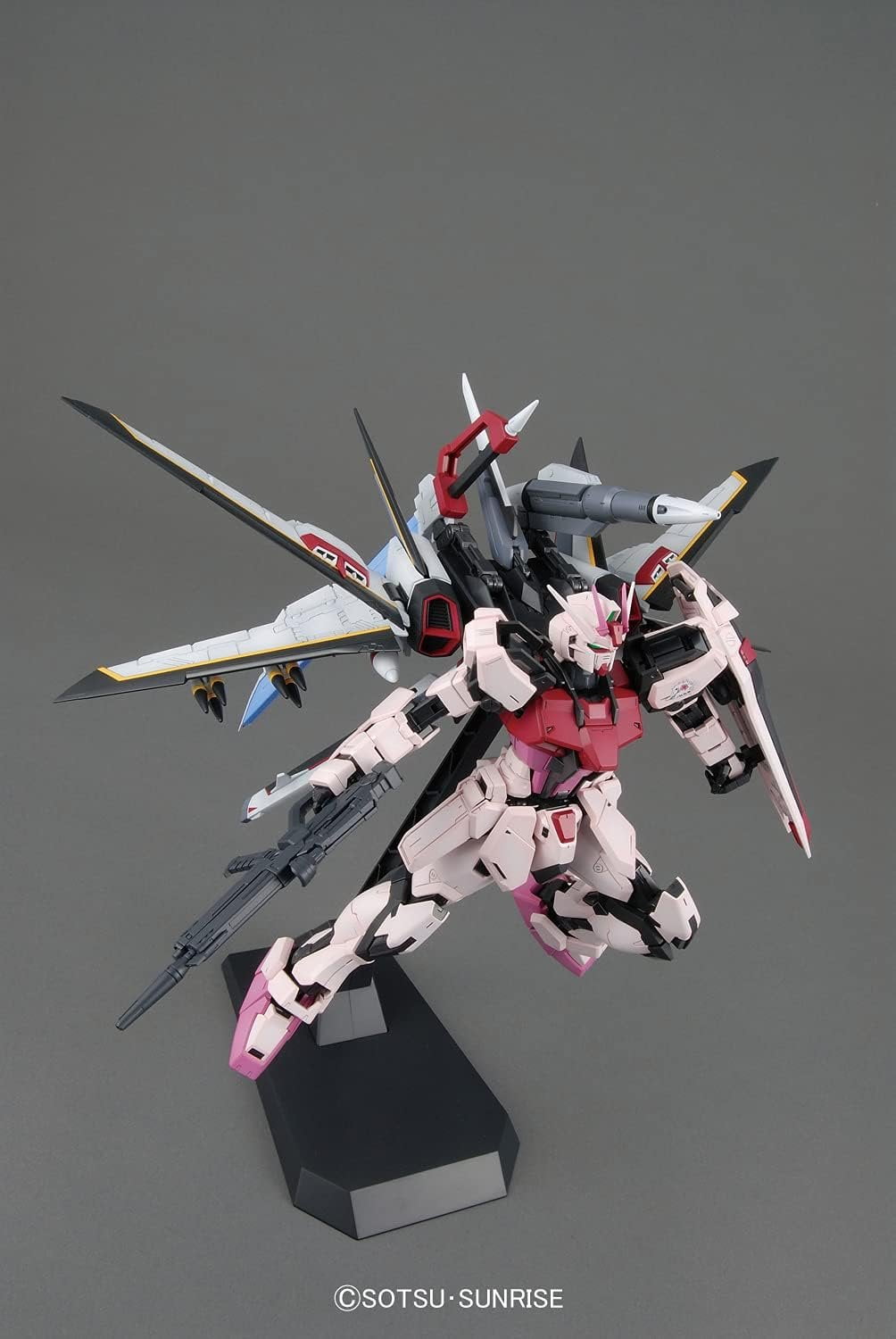 Gundam Master Grade Gundam Seed 1/100 Scale Model Kit Gundam Master Grade Gundam Seed 1/100 Scale Model Kit